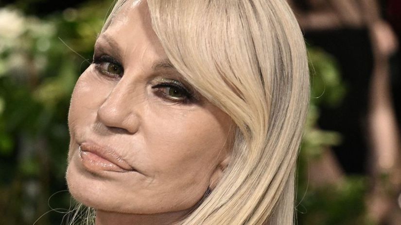 Donatella Versace omladla o 20 rokov? Fans sa pýtajú. - Denník Oravy